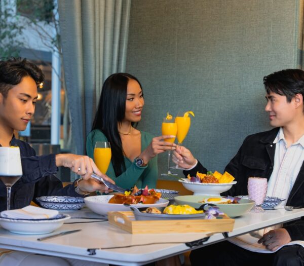 Embarcadero reservations - Osha Thai